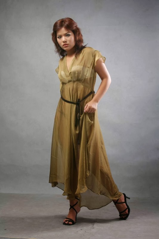 Myanmar Model Girls: Myanmar Singer Sandy Myint Lwin