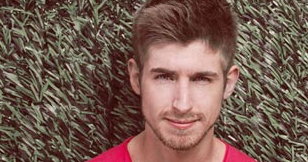 Mini-entrevista a Aleix Saló, autor de Simiocracia y Españistan | ENTRE ...