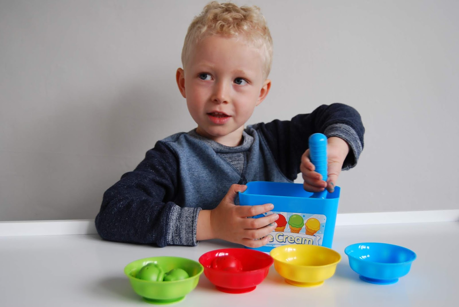 Chic Geek Diary: Learning Resources Smart Scoops Math Set - Review