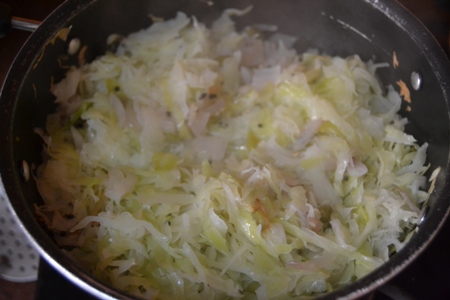 Vaniensamayalarai: Cabbage Poriyal / Muttakos Curry