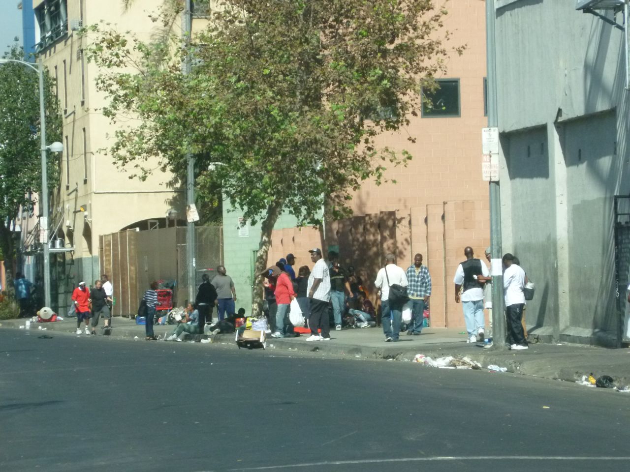 Experiencing Los Angeles: Experiencing L.A. at the Union Rescue Mission