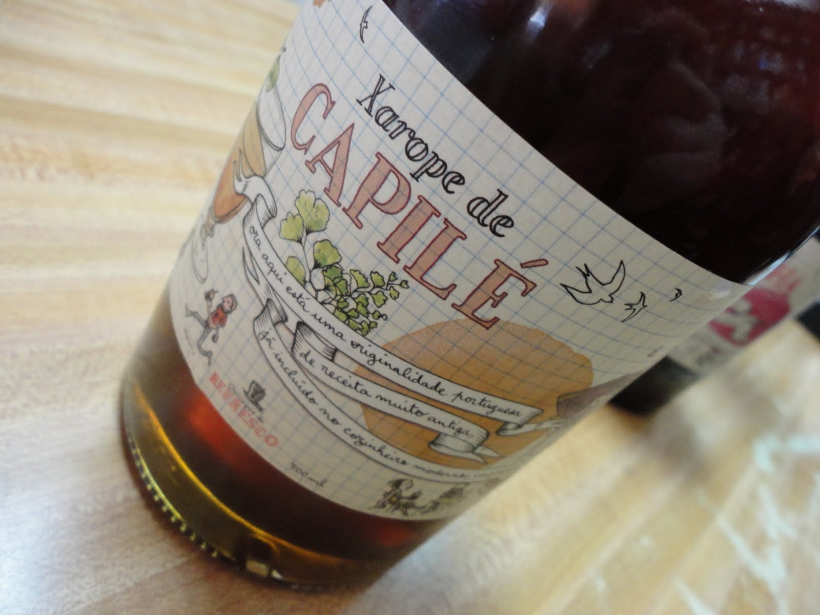 Garrafeira Campo de Ourique: Capilé & Groselha - Eternos Sabores