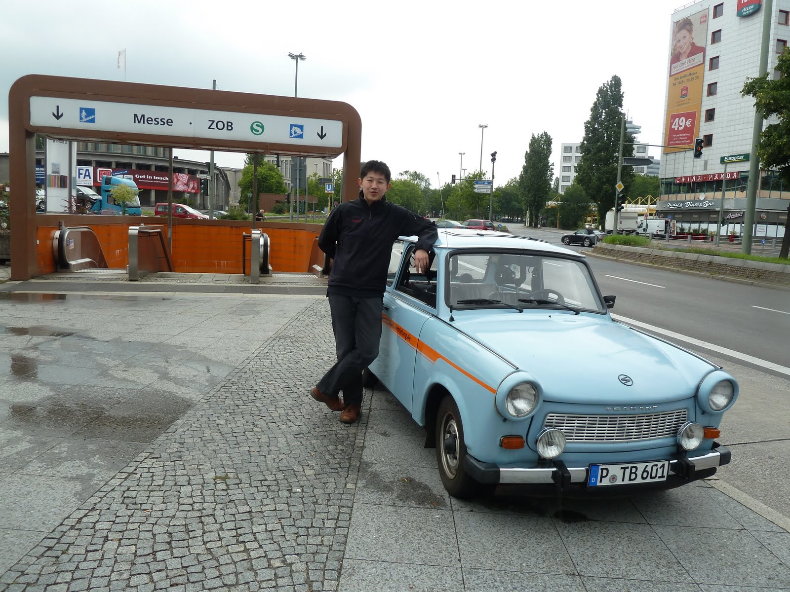 Helena Mikas in Berlin: The Trabi