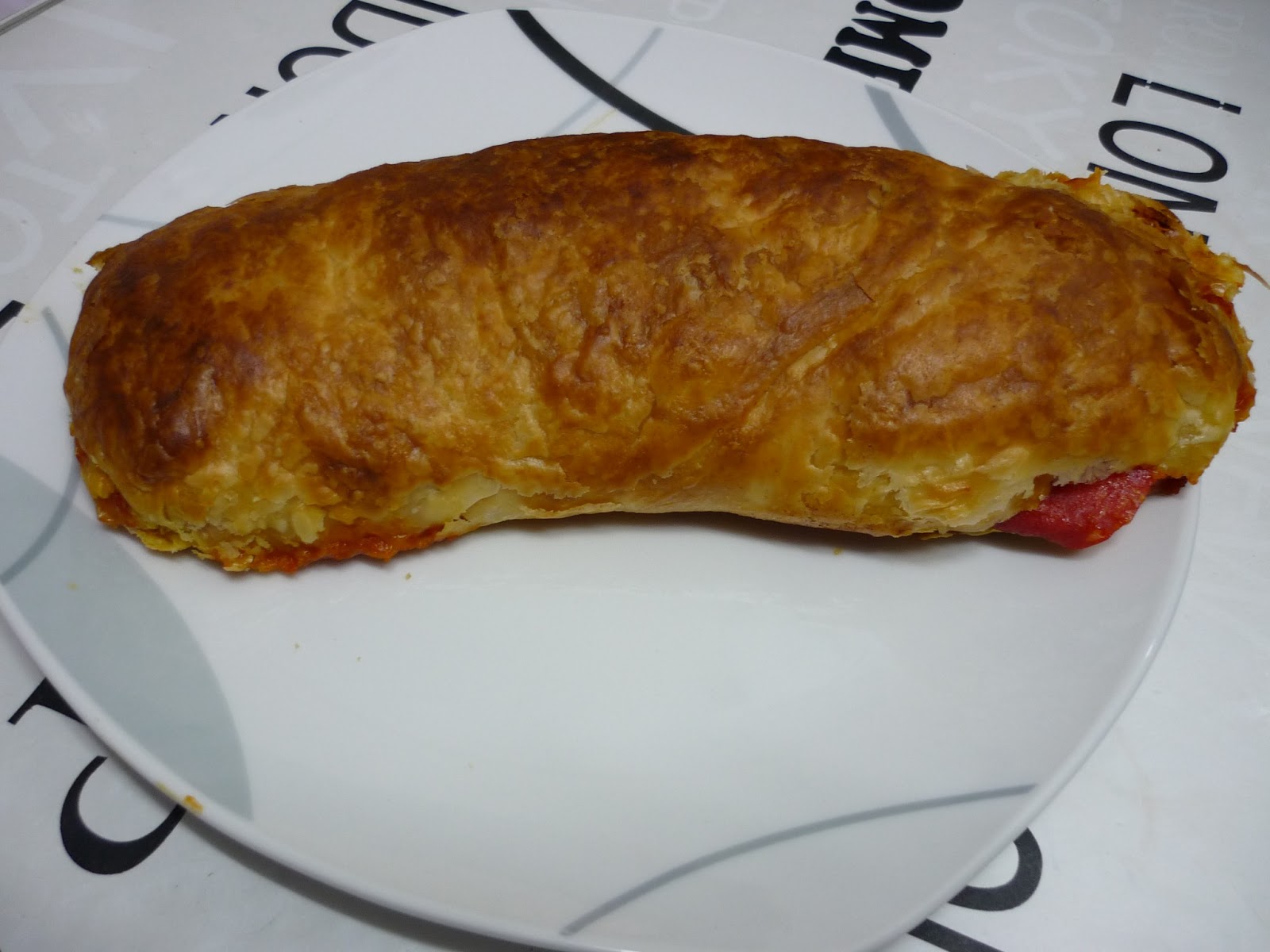 Jissy Cocinitas: Rollo de Hojaldre de Salami y queso