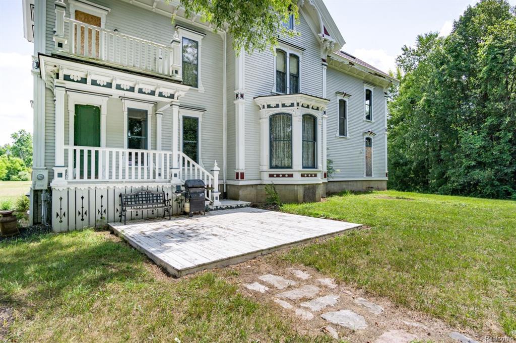 Sweet House Dreams: 1865 Queen Anne Victorian in Mayfield, Michigan