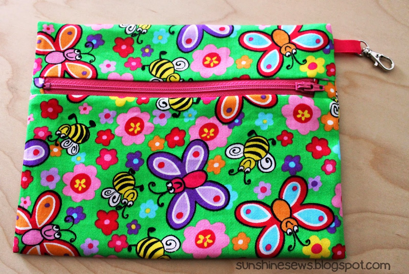 SunShine Sews...: Zipper Pouches