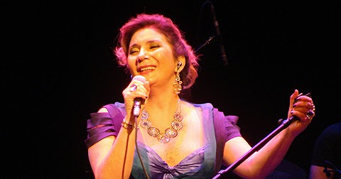 Notas Musicais: Zizi faz o seu quarto registro ao vivo de show em ...