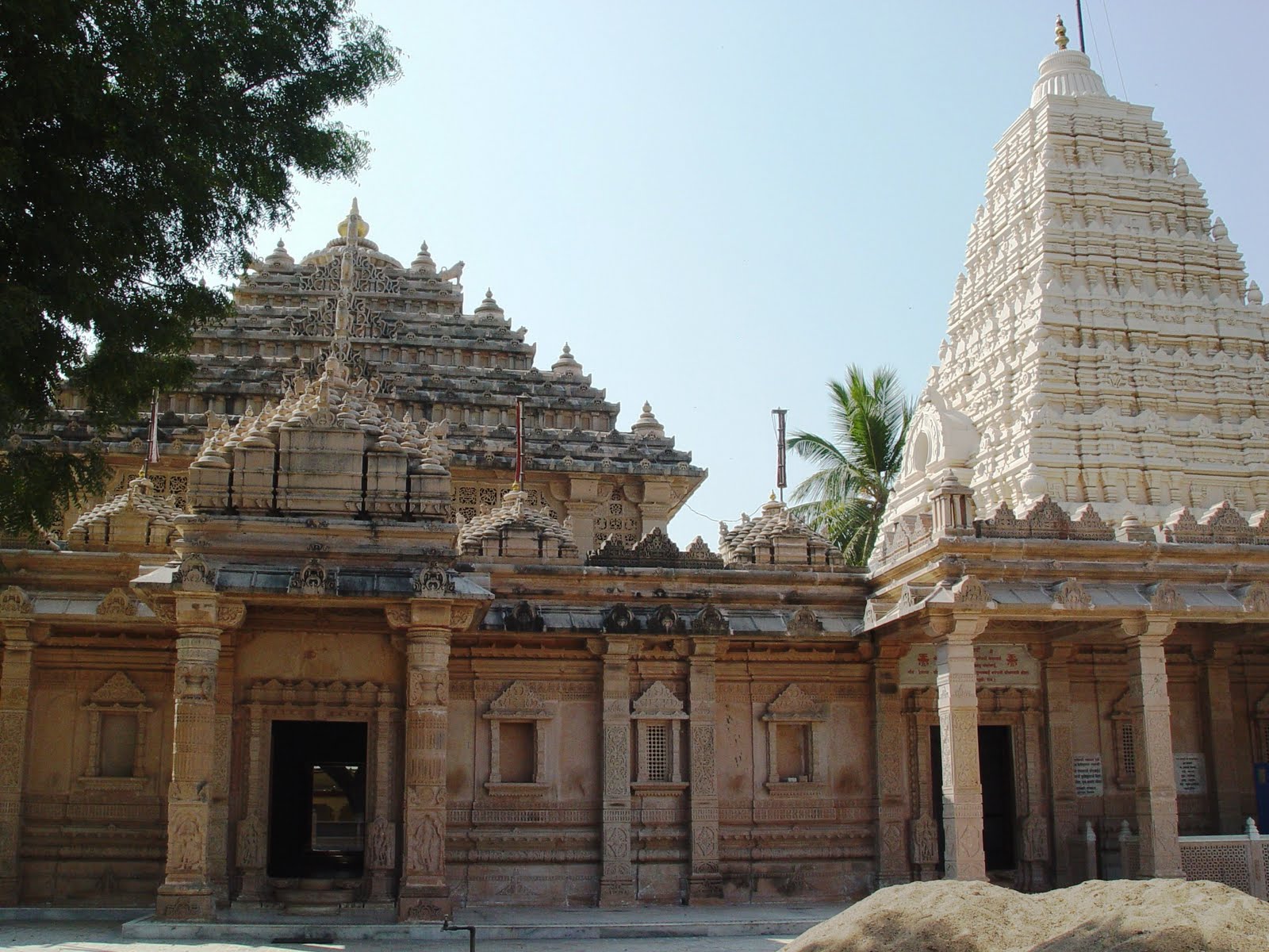 Chitra Ramaswamy's Travelogue: Marvelous Ruins at Kolanupakka, Andhra ...