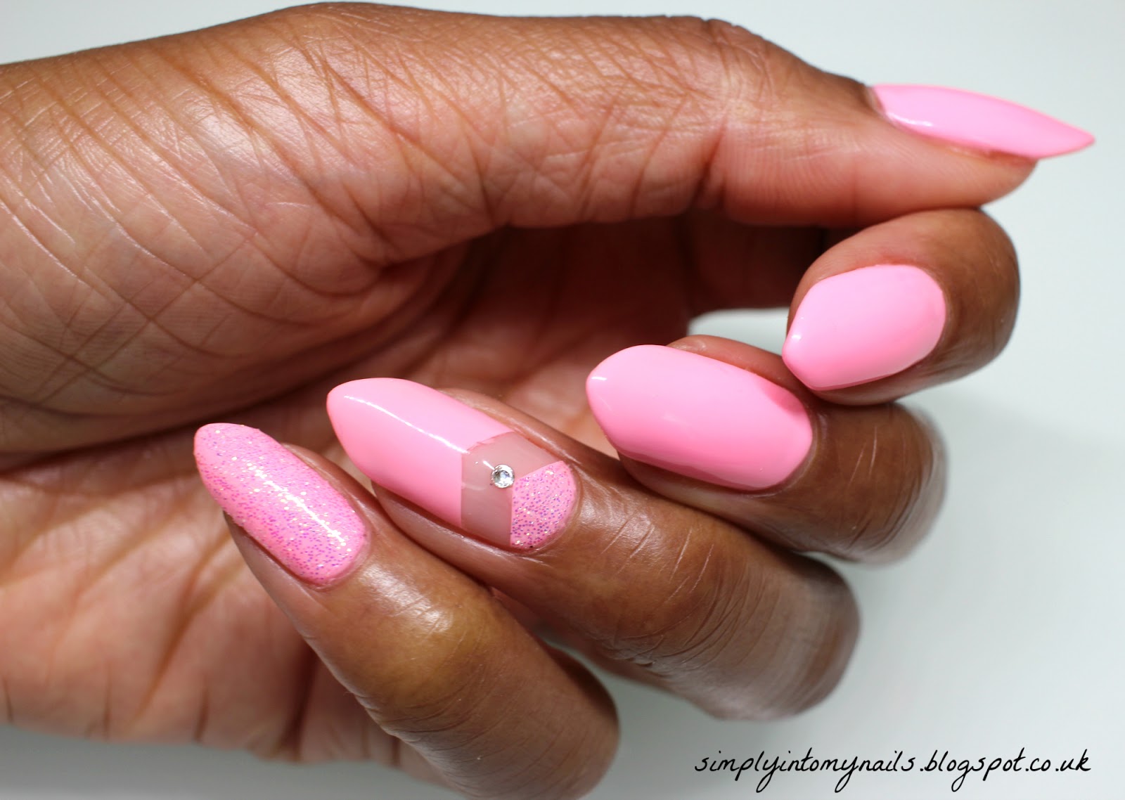 Negative Space Mauvelous Melody & Magpie Lilly | Simply Into My NAILS