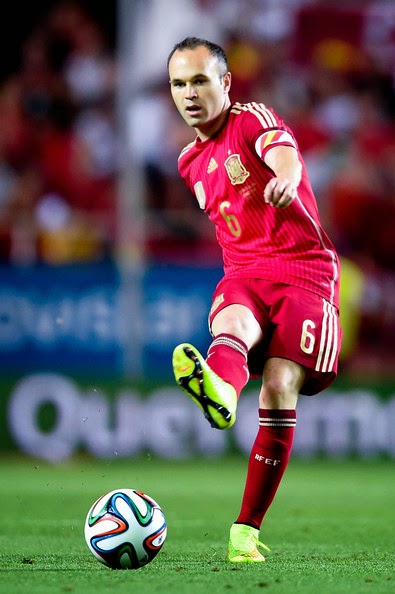 Andres Iniesta's Biogrphy,profile, 2014-15 pictures | football bullet ...