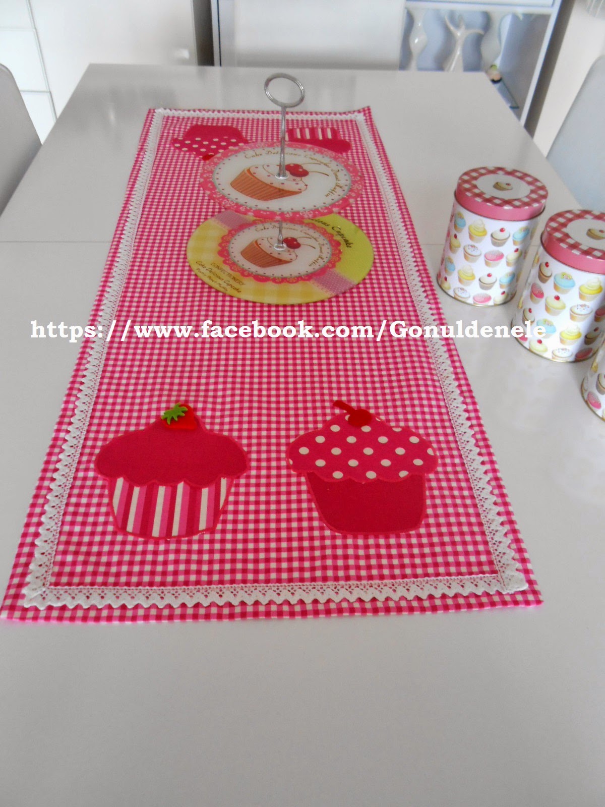 Gönülden Ele : Cupcake aplikeli runner