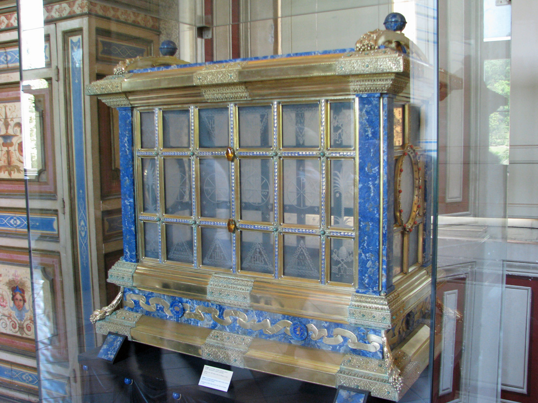 The Bell Curve of Life: Rome: Vatican Museum - Religious Artifacts