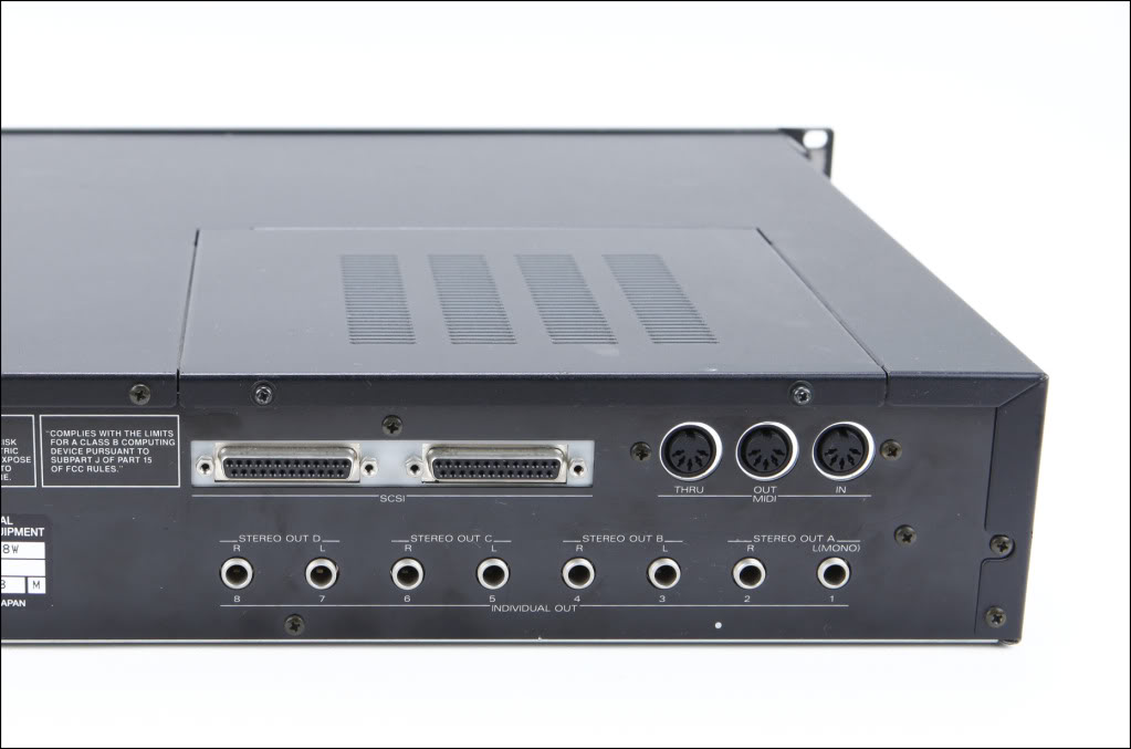 MATRIXSYNTH-B: Roland SP-700 Digital Sampler SN ZE60948