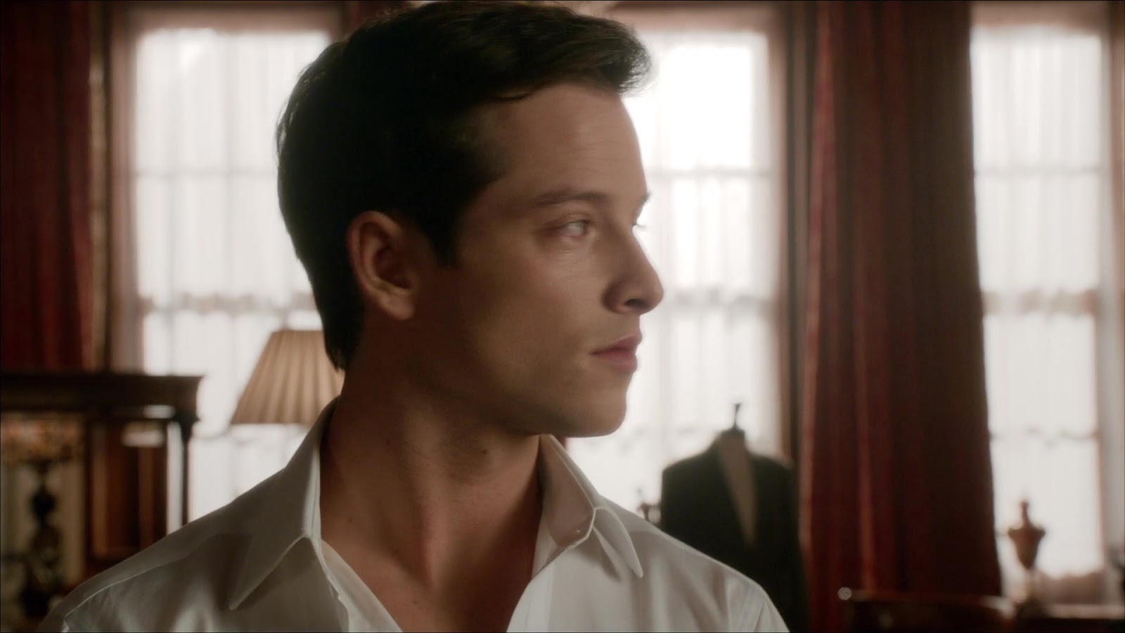 ausCAPS: Sam Cassidy shirtless in Guilt 1-03 "Exit Wounds"