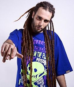 RapReggae: Swan Fyahbwoy. Elán Swan Fernández.