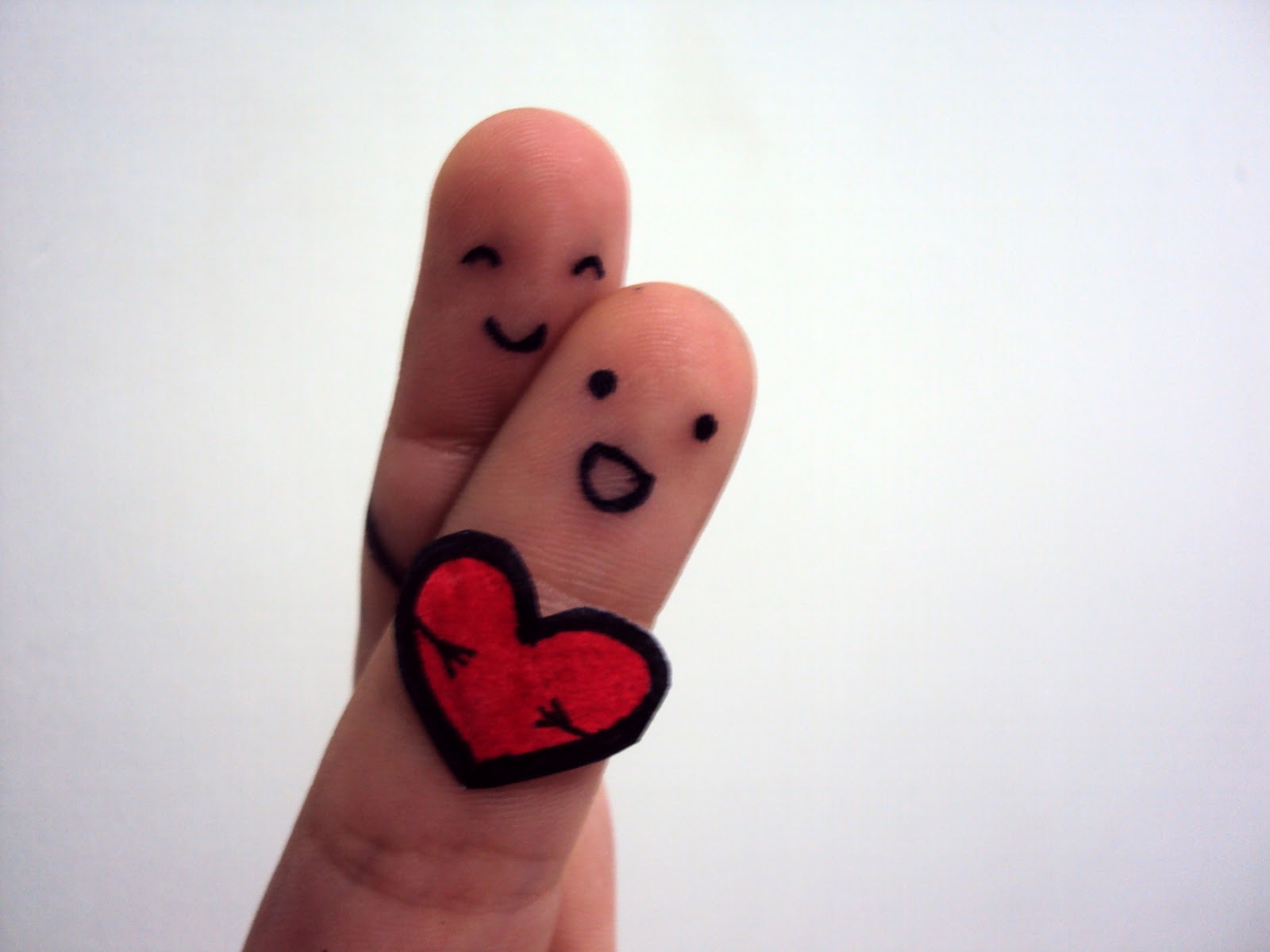 Imagenes de deditos con caritas - Imagui