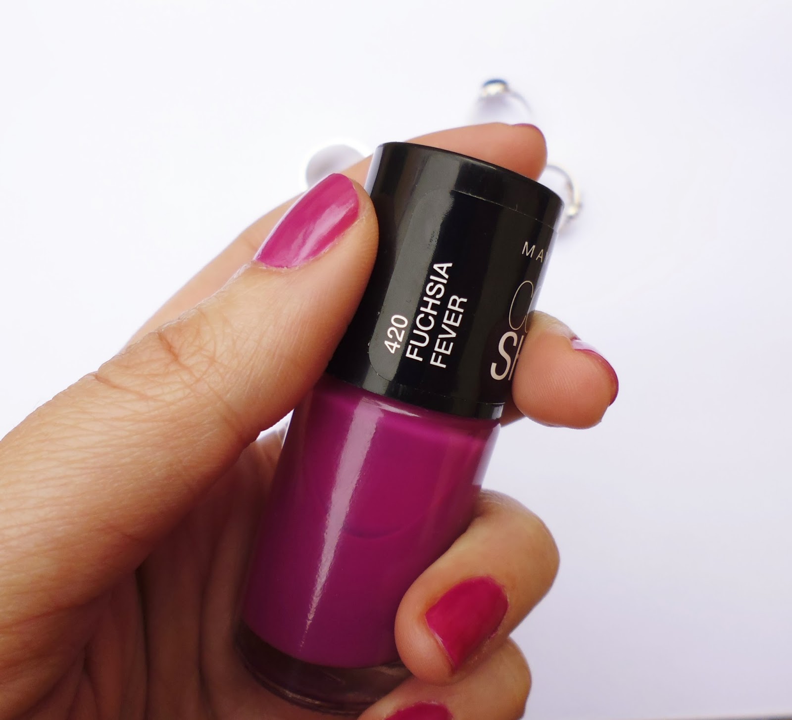 La Vida Según Carli: Uñas de la semana #22 - Color Show Fuchsia Fever