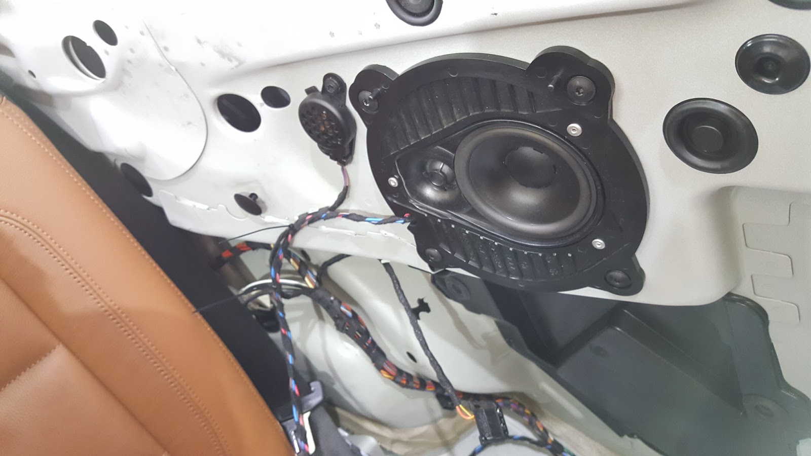 CBX RNS510 & Accessories: Golf 6 Cabriolet Dynaudio Upgrade