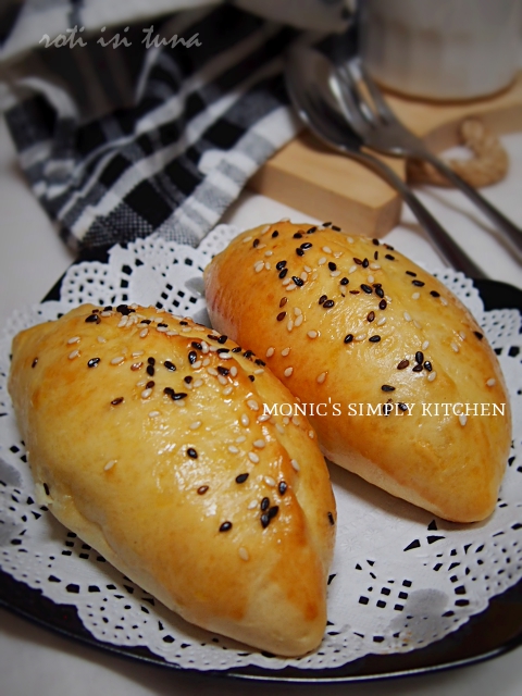 Roti Isi Tuna (Tanpa Diuleni) - Monic's Simply Kitchen