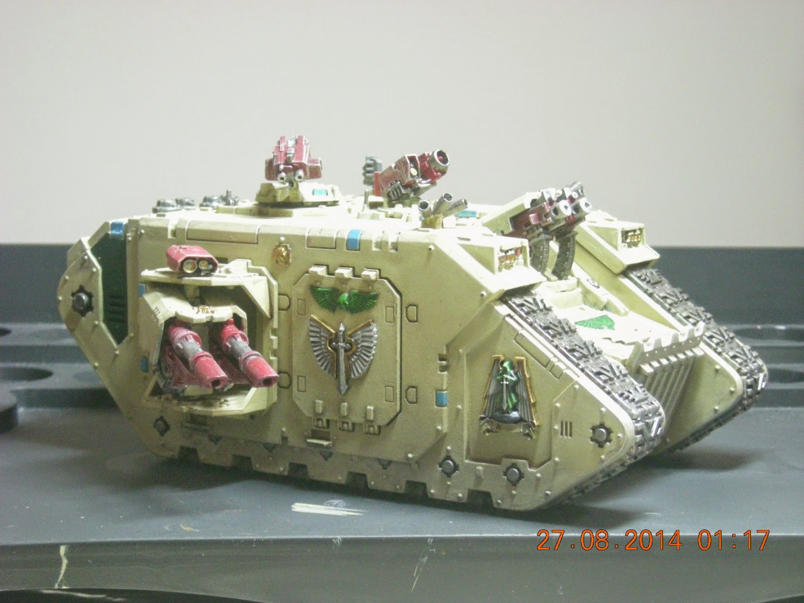 Dark Gathering: Warhammer 40K: Land Raider Complete