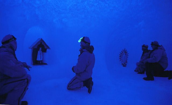 ZEPHYRINUS.: Inside Antarctica’s Catholic Ice Chapel. The World’s Most ...