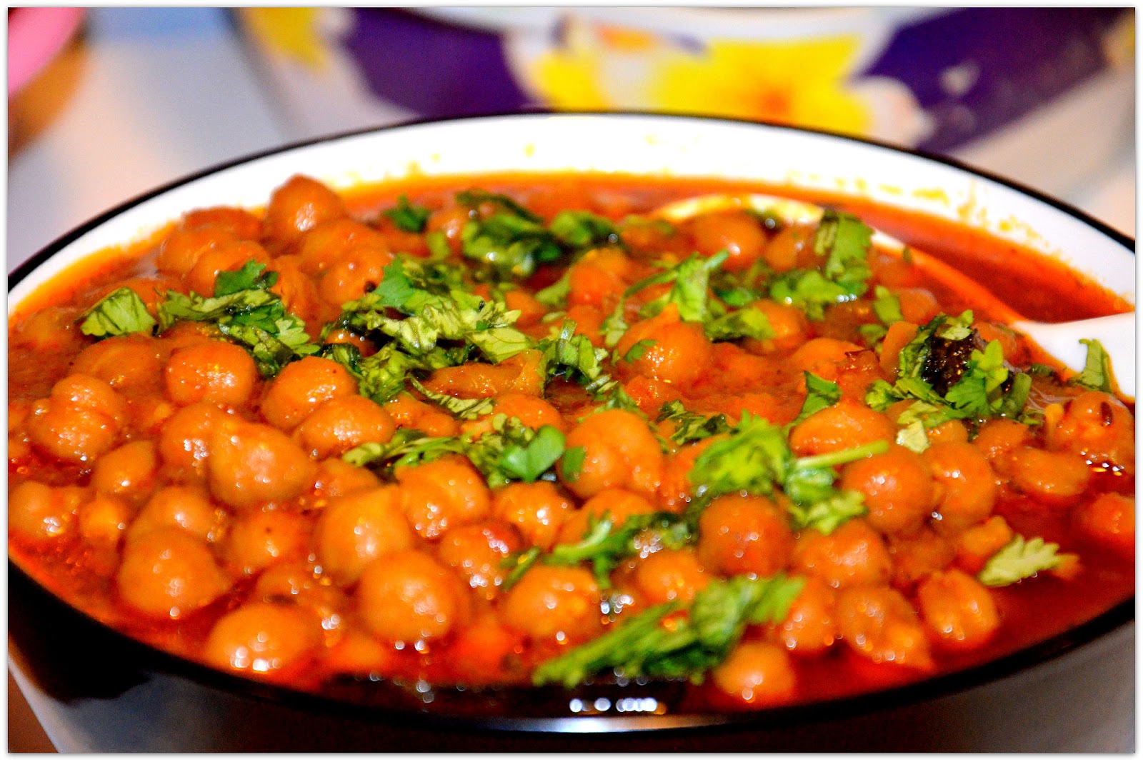 Channa Masala/Chole/Chickpea Curry ~ Food Fun Freak
