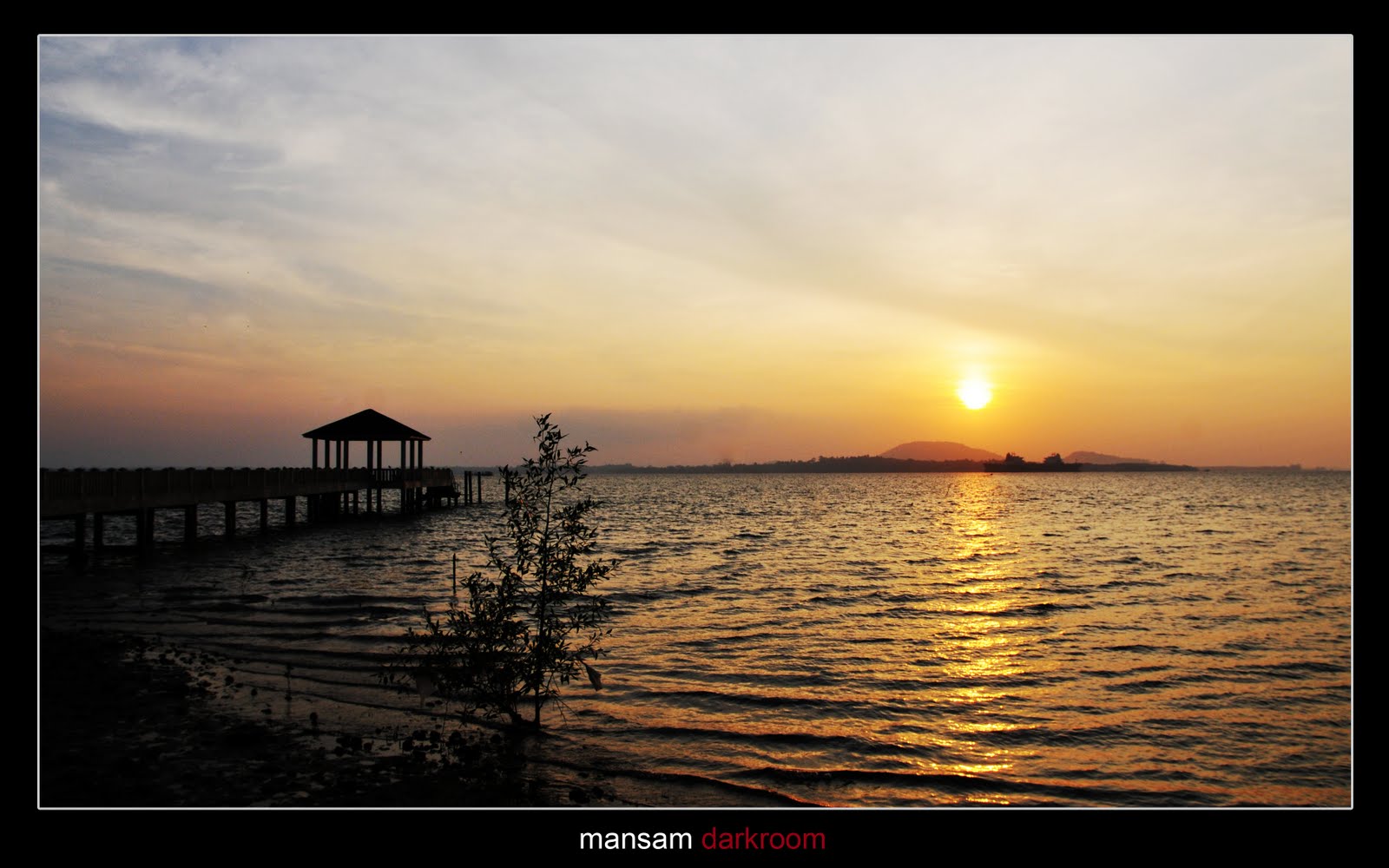 MANSAM DARKROOM: Sunrise at Muara Sungai Johor