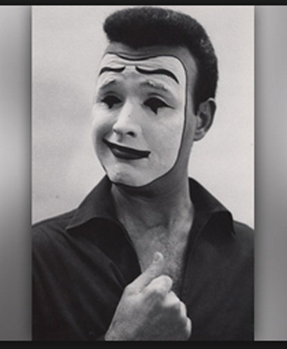 RONALD L. SMITH: Bernard Bragg...goes quietly, at age 90 - the last ...