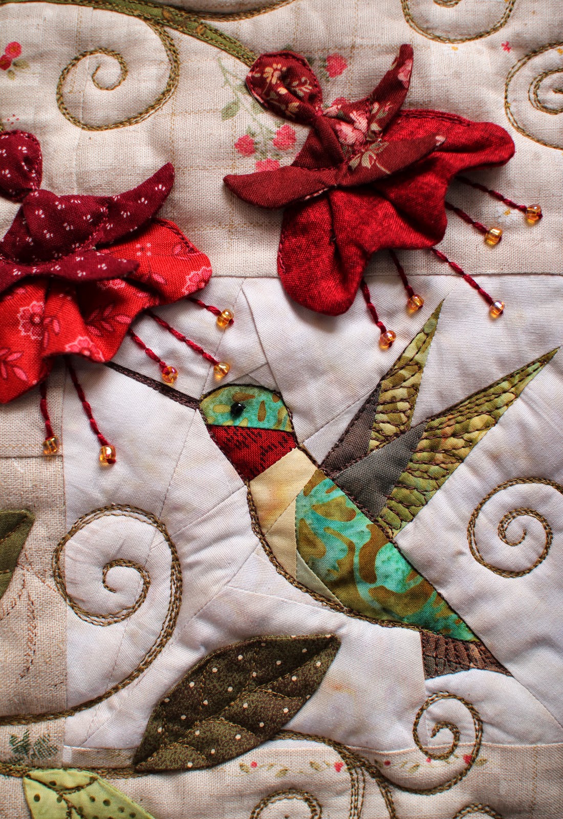 PatchworkPottery: Hummingbird Pillow