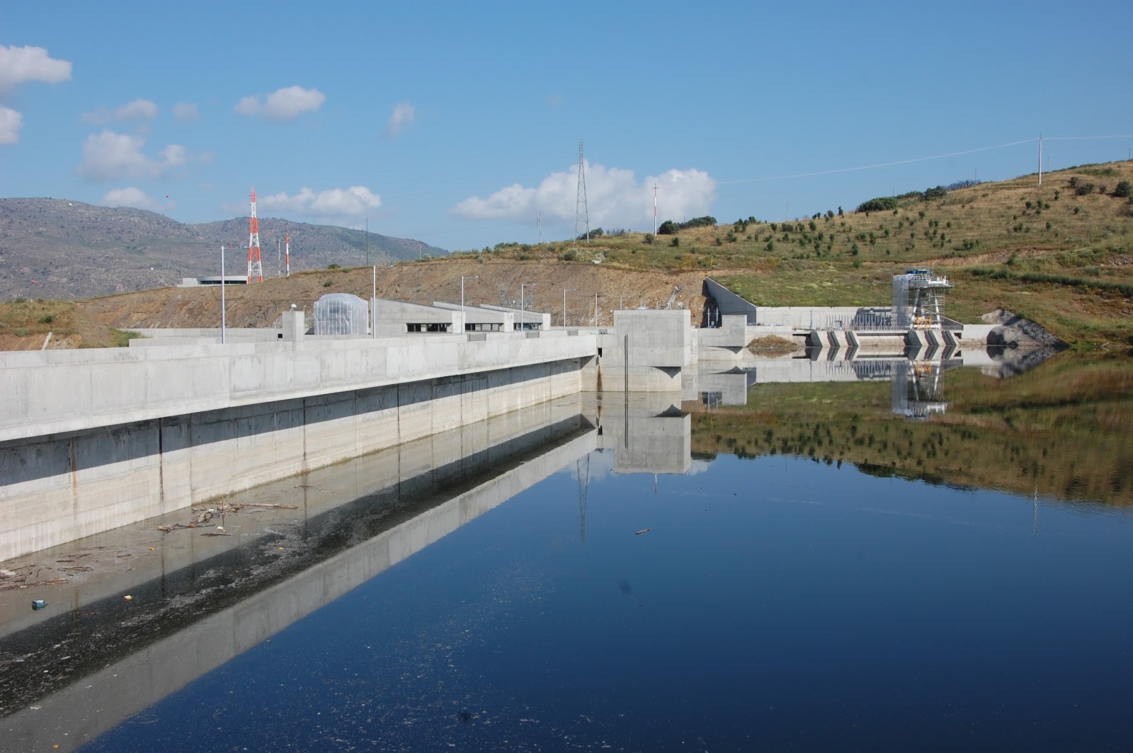 Barragem Baixo Sabor" Concluída e vista pelas objetivas 18/55 e 70/300 ...