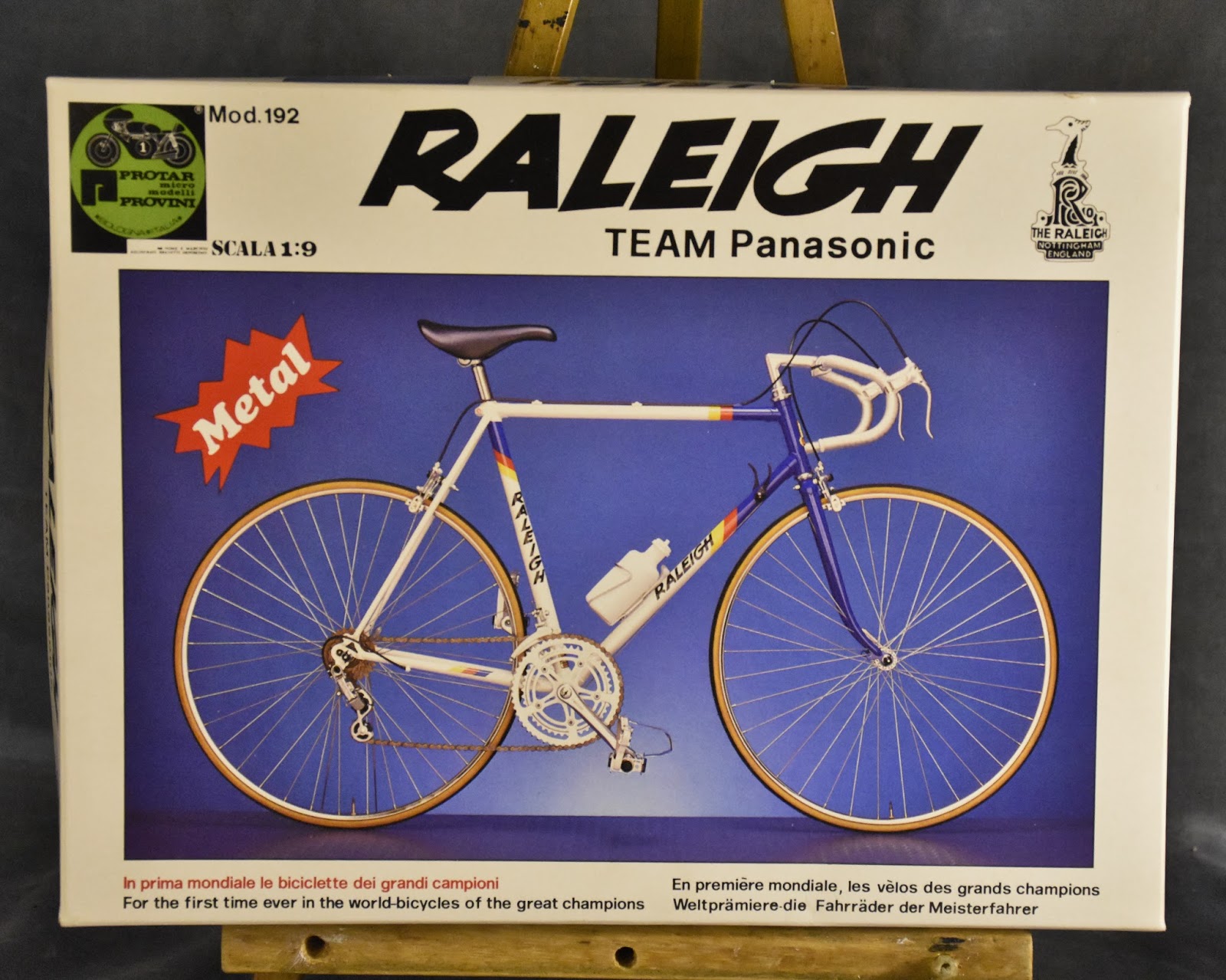 THE FLYING WHEEL: Raleigh Panasonic and Protar model Challenge