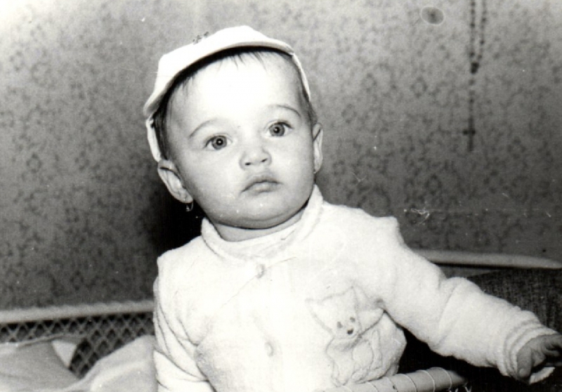 Mondenitati din lume adunate: Amintiri din copilaria Andreei Raicu