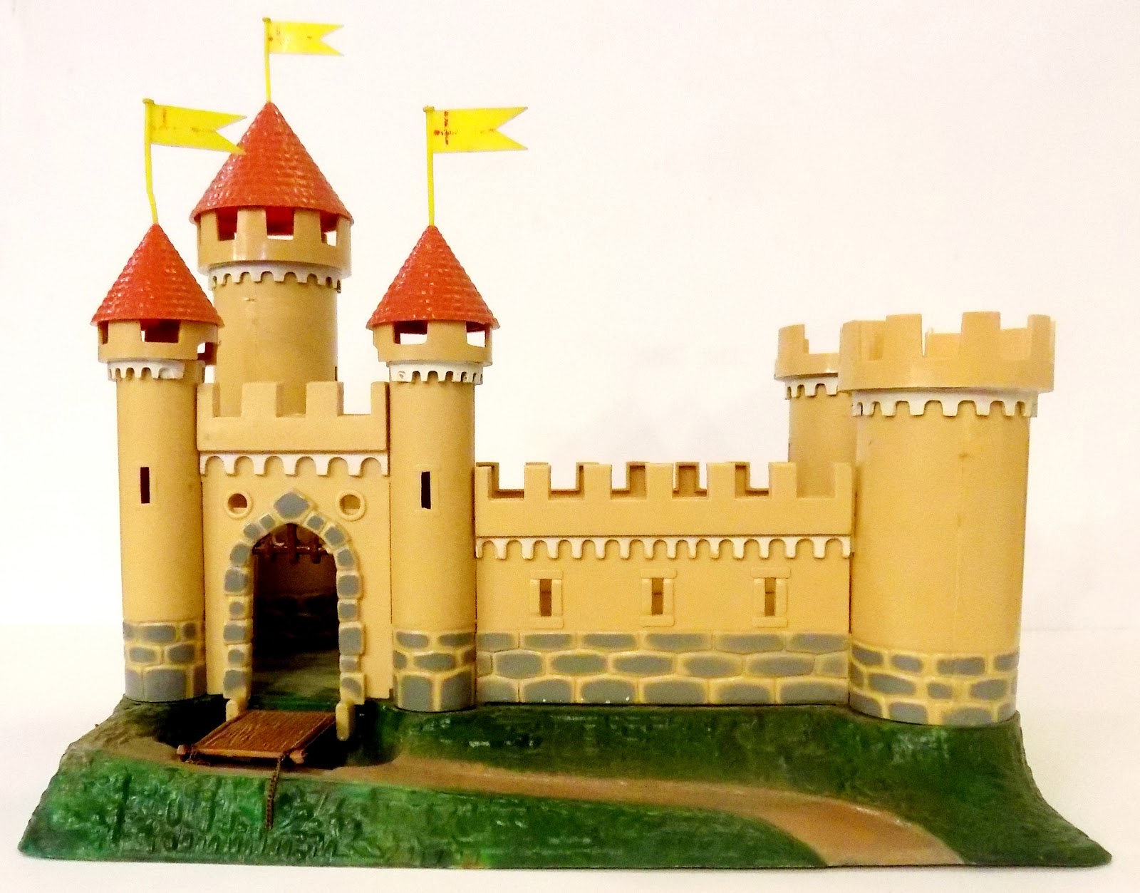Toys and Stuff: Marx Miniature Knights and Castle Playset - Pt 2