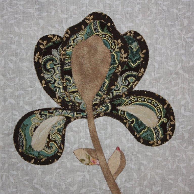 Sarah Lynn's Quilting: Iris Block IV & V