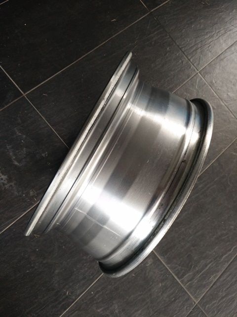 vtec_clan: ORIGINAL MODULO 17" SPORT RIM - SOLD