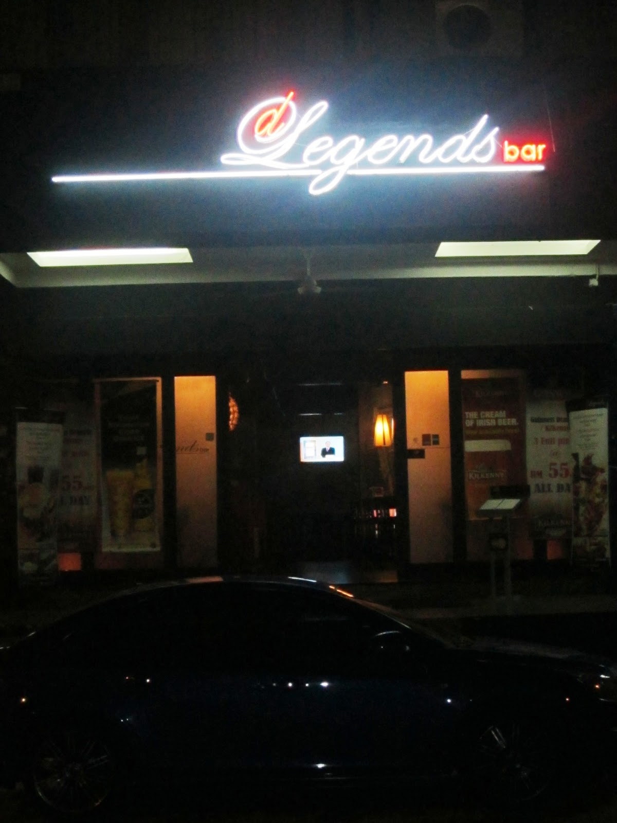 TalkWok: D' Legends bar, Taman Tun Dr Ismail, Kuala Lumpur