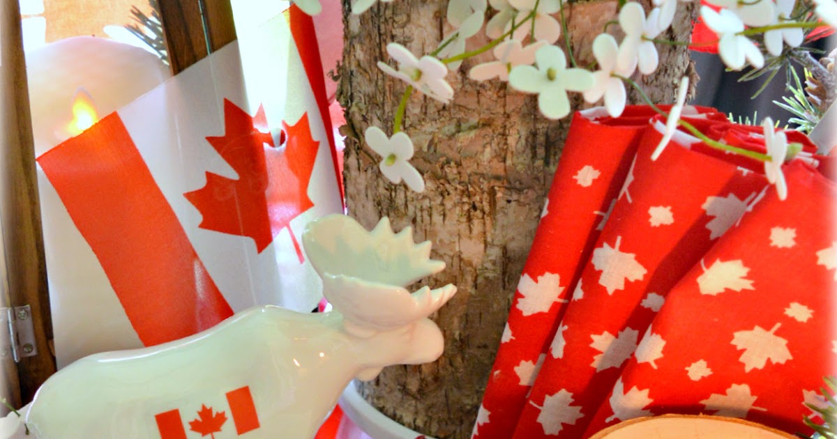 Dining Delight: Canada Day Display in a Tray