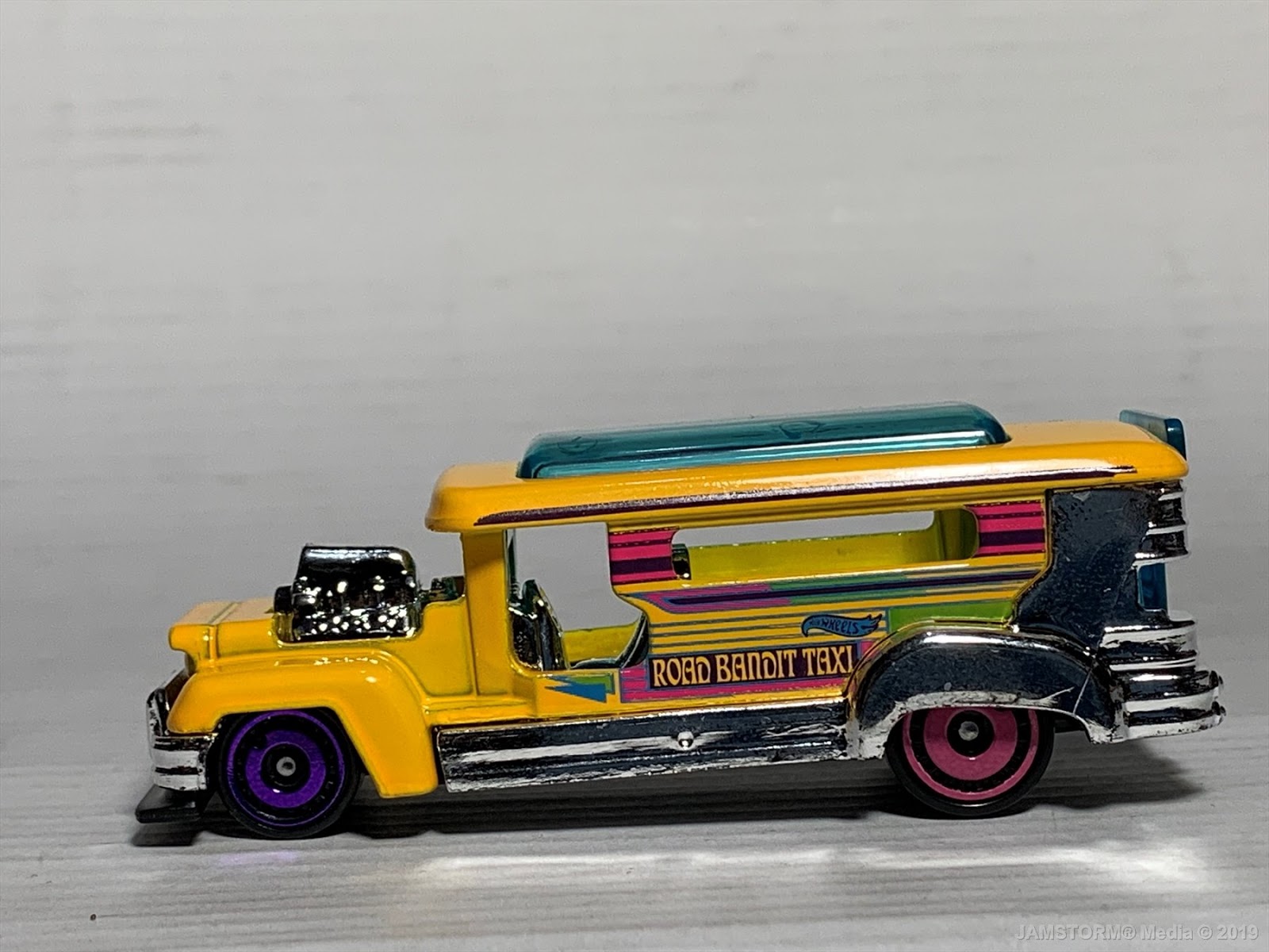 Motoring Culture: HW Metro | Road Bandit