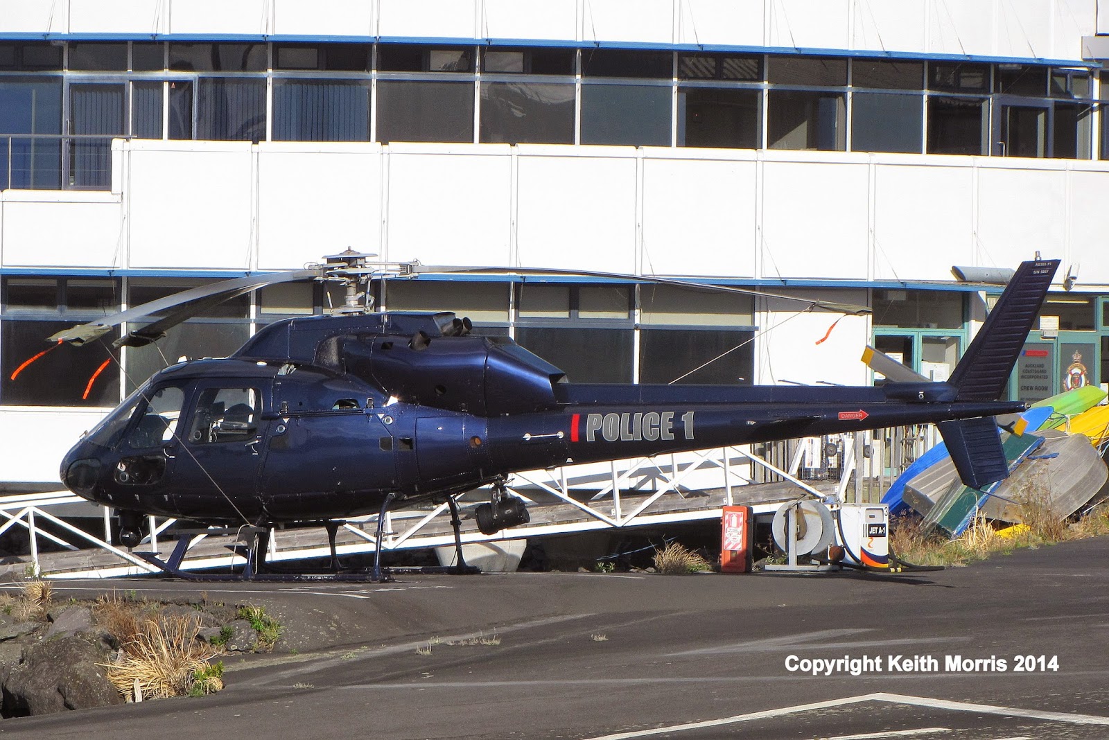NZ Civil Aircraft: Police Eagle Helicopter and Memorial at Mechanics ...
