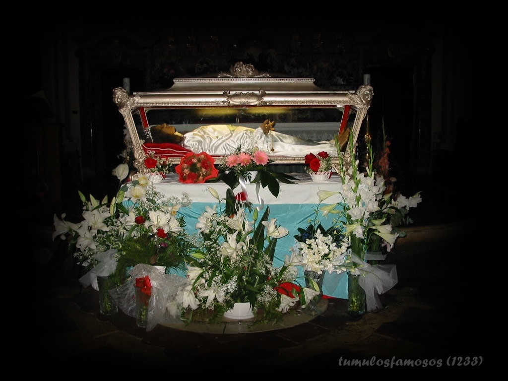 TUMULOS FAMOSOS: SANTA MARIA GORETTI - 1233 - Basilica S. Maria delle ...