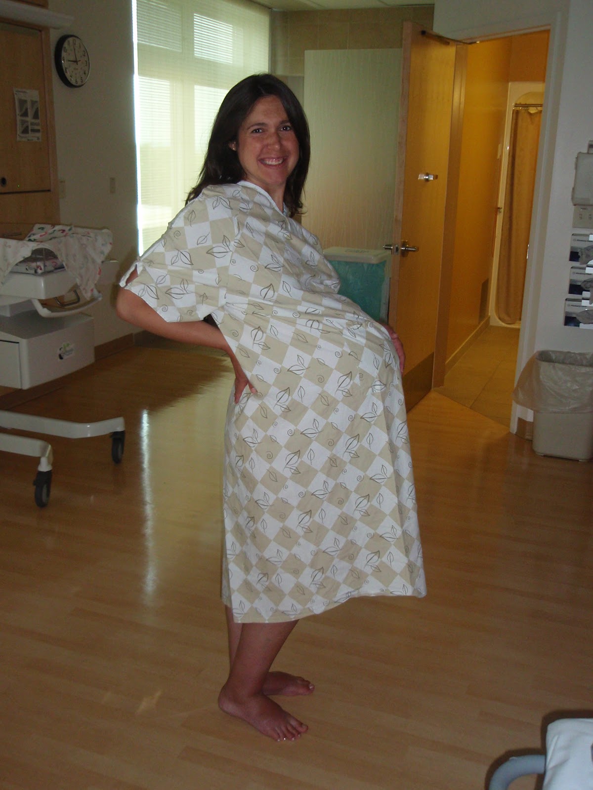 The Twins Pregnant At The Hospital