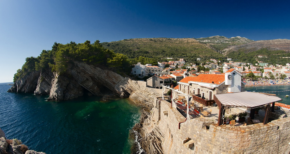 s i l i m o n / p h o t o: Petrovac, Montenegro