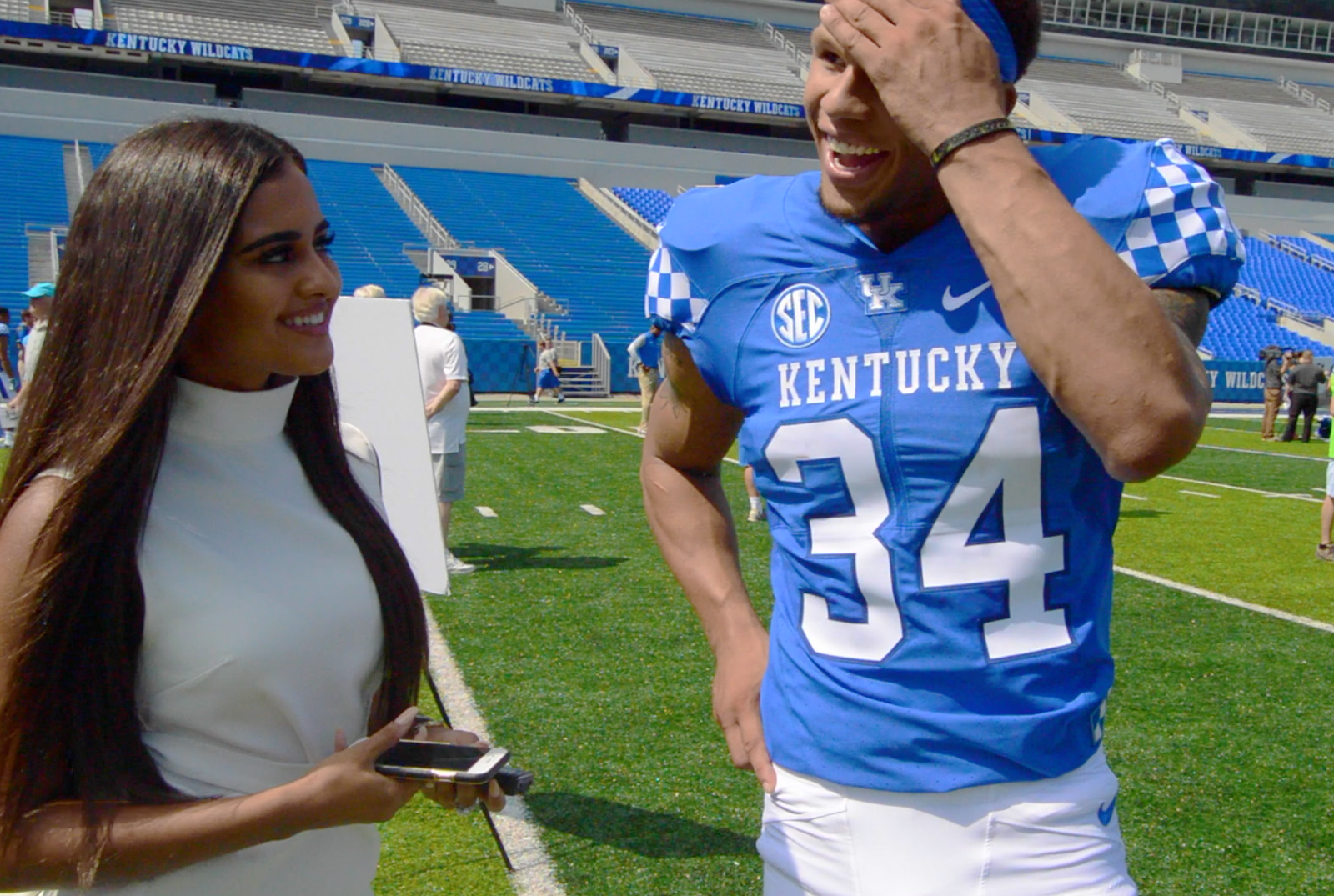 Rapid Fire Questions with Kentucky LB Jordan Jones | Sundresses and ...