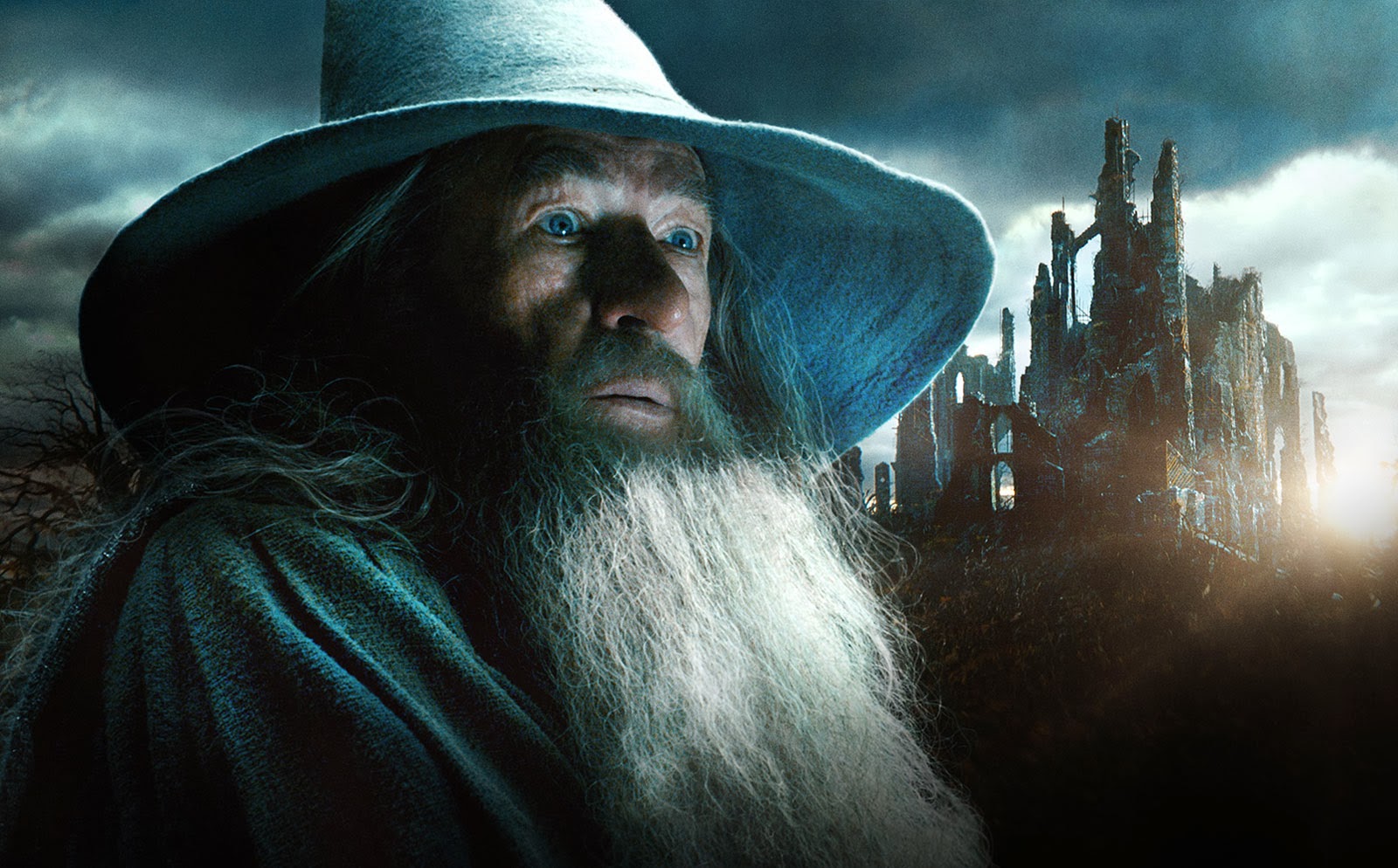 Peter Jackson Gives Way To 3 The Hobbit: The Desolation Of Smaug Banner ...