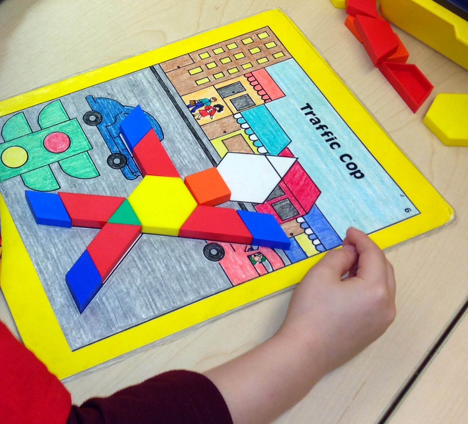 Mrs. Doiron's Kindergarten Class: Math Centers ~ Shapes