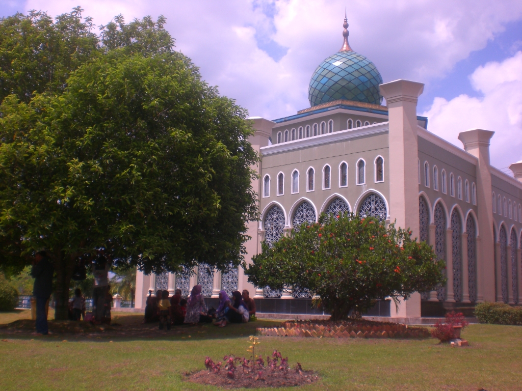 Makam Sultan Syarif Kasim II Siak Sri Indrapura | Ukur