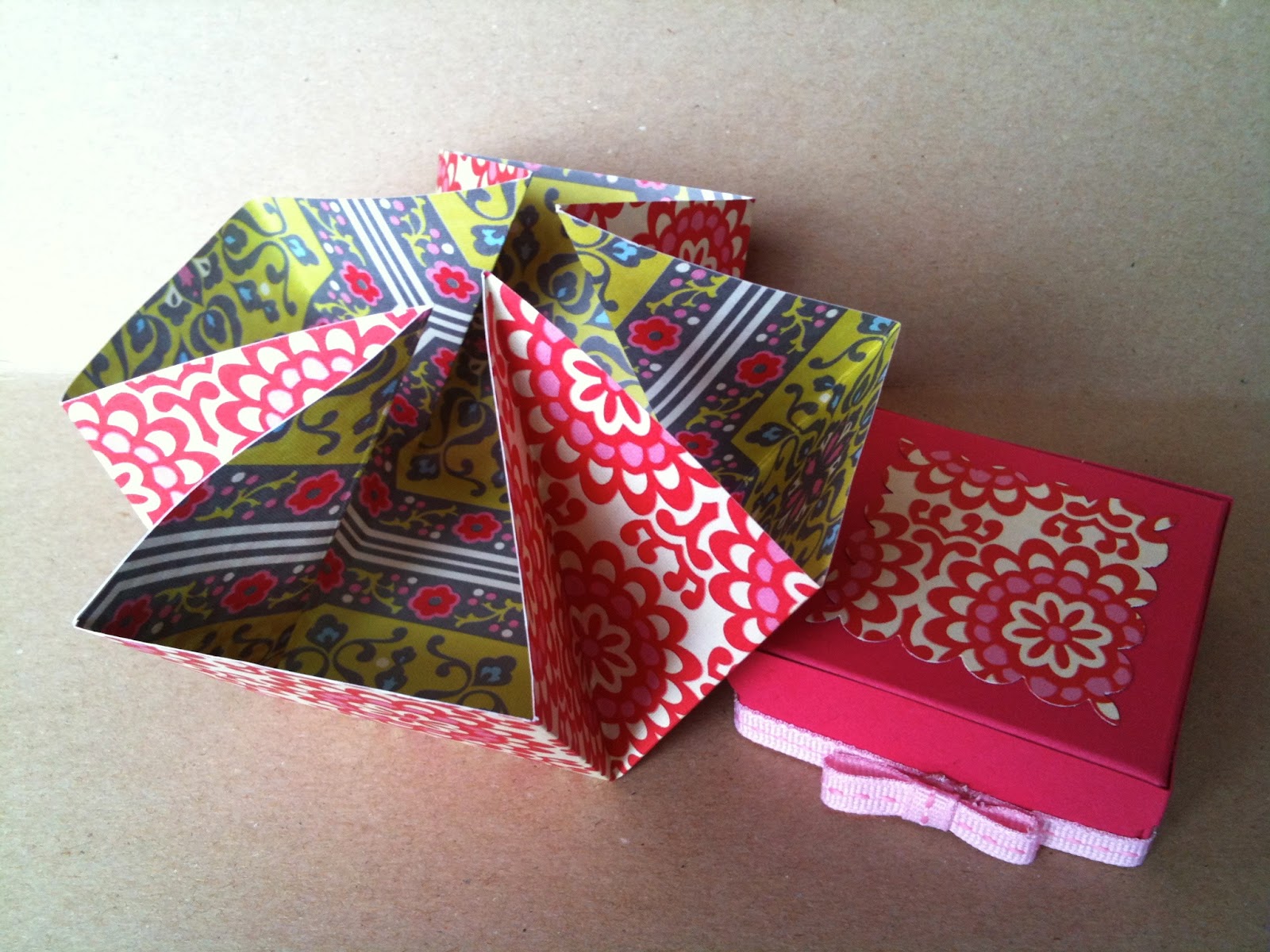 The Crafty Bloggers Network: Challenge #23 = 3D Paper Folding