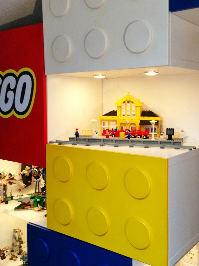 Modern Decoration: The BEST(A) LEGO shelves