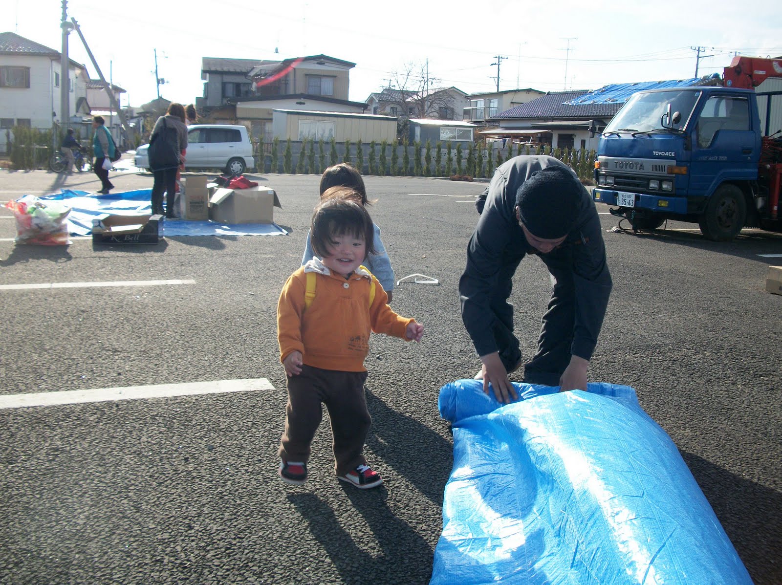 KEN HOUGEY IN JAPAN: Monday, April 25, 2011 Thunder, Toys, and Little Boys