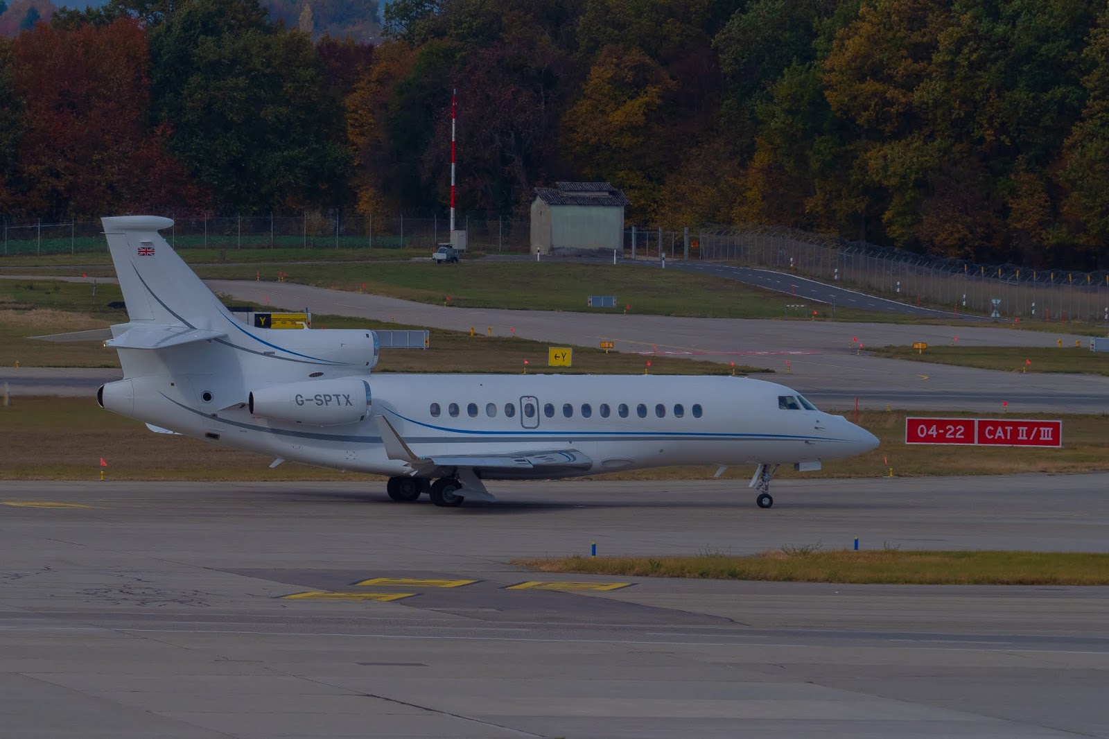 FLUGZEUGE Privatjets etc: G-SPTX Dassault Falcon 7X FA7X c/n 282